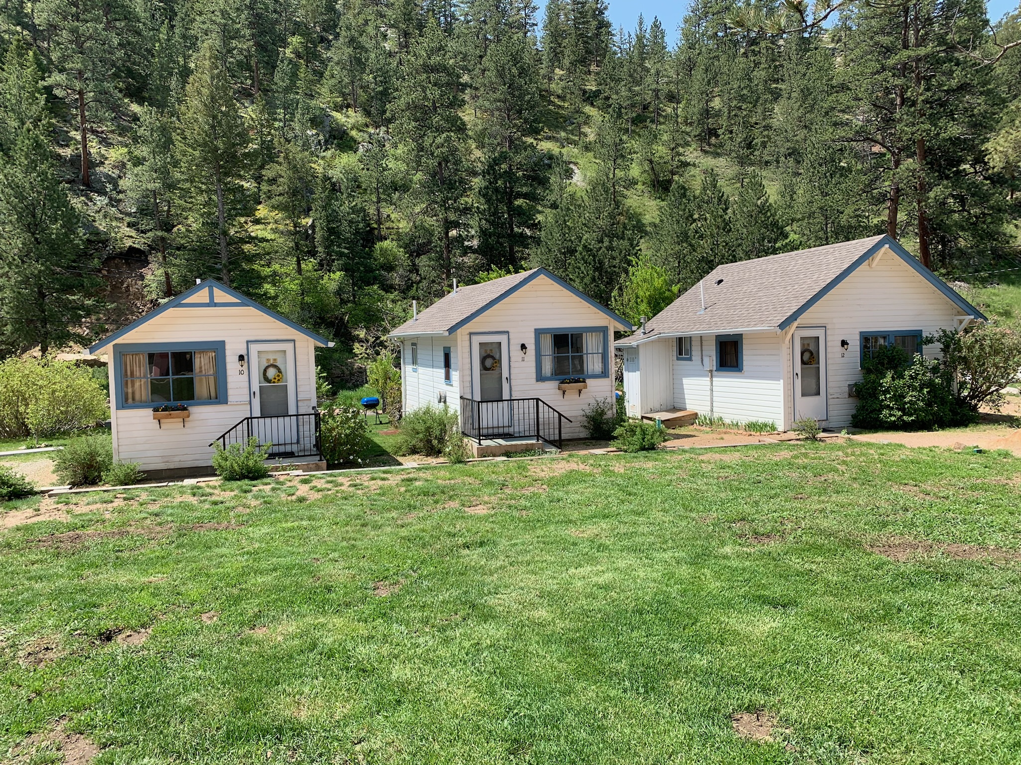 Cottage #10 – Whispering Pines Cottages